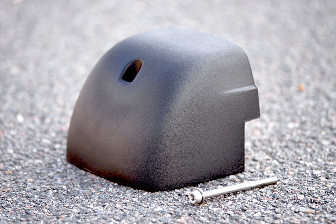 SCHIZZO® Engine/Starter Cover in black structure coated